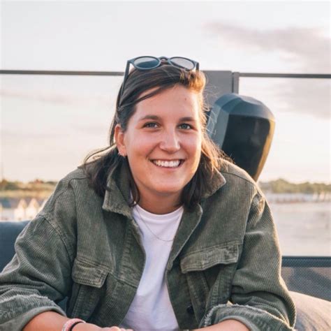 Loes Van Leeuwen Zelfstandig Masseuse Fyma Linkedin