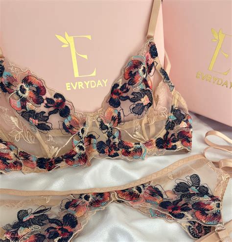 Signature Sets Evryday