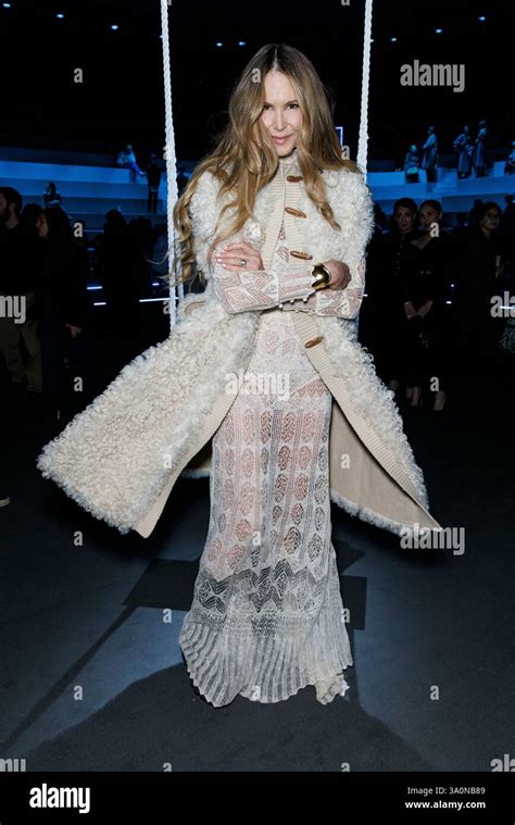 Paris Frankreich 04th Mar 2025 Elle Macpherson Attends Christian