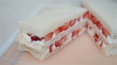 노오븐 케이크 딸기식빵케이크 만들기~