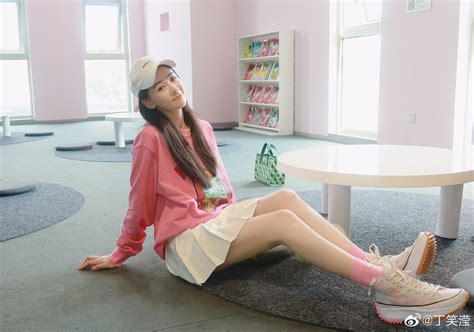 China Entertainment News Ding Xiaoying At Promo Event For Mid Autumn Festival