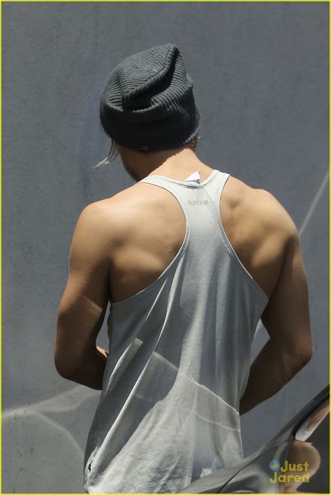 Derek Hough Has A Workout Slogan We All Should Live By Photo 977404