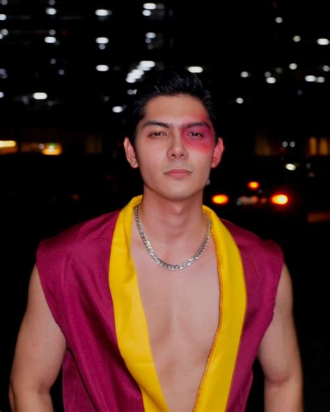 Zuko Rykristopher • Instagram Photos And Videos