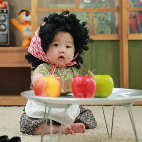 스튜디오 블룸 부산아기사진 L 베이비스튜디오 L 백일촬영 돌촬영 L 백일상 돌상 만삭 가족사진 200일