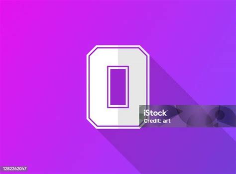 O 글꼴 문자 보라색 그라데이션 배경에 긴 그림자와 현대 동적 디자인 로고 브랜드 라벨 디자인 요소 응용 프로그램 등을 위해 벡터 일러스트레이션 0명에 대한 스톡 벡터 아트