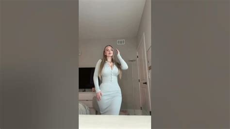 Anna Kopf Curvy Model Plus Size Beauty Instagram Star Body Positivity Age Wiki