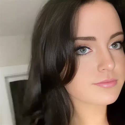 Hermanastra Atrapada En Una Dona Xhamster