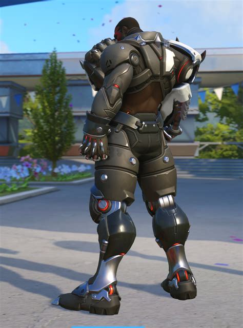 Everyone Talking About Boosting Reinhardt While Doomfist Got Heavy Handedly Nerfed To The Stone