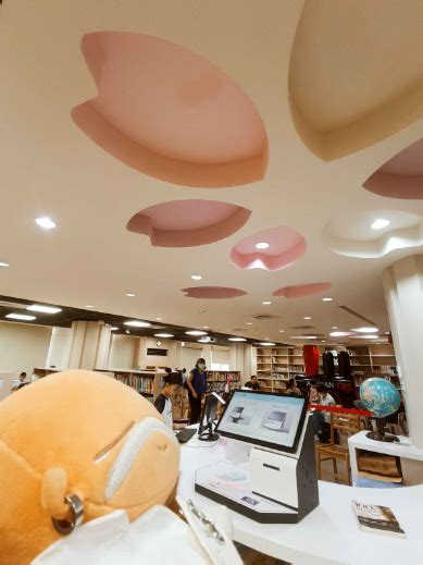 2024嘉義藝術節【第一週】嘉義文化中心圖書館，兒童圖書室吹冷氣看童書，暑假帶小朋友盡情放電逛市集！ 夏油愛的漂流記｜夢女日常 × 線下推活 × 谷美手作