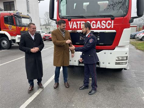 Lekenik Dobrovoljno Vatrogasno Društvo Dobilo Novo Vatrogasno Vozilo