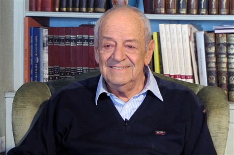 Γήσης Παπαγεωργίου Έσβησε ο φάρος της ζωής του και πάει στον αγαπημένο του θίασο… Cat Is Art