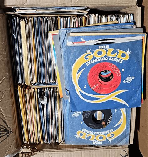 50 45 Rpm Country Vinyl Records Including Jim Reeves Jerry Wallace