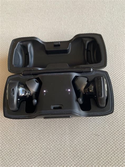Bose Wireless Earbuds Casing Only Audio Earphones On Carousell