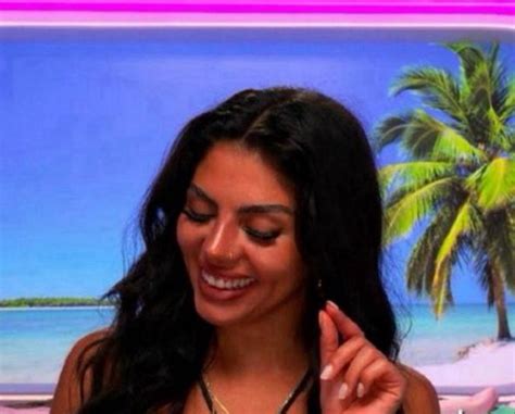 Huda Love Island Clock It Meme Reaction Face Reaction Pictures