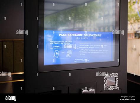 In This Cinema You Have To Scan A Qr Code To Present Your Health Pass