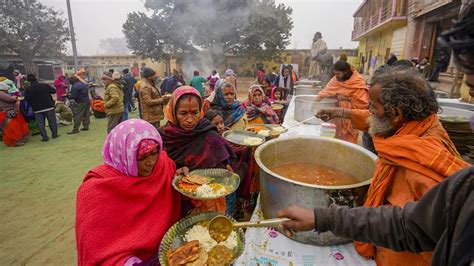 From ‘ram Ki Rasoi To Langar By Nihang Sikhs Ayodhya Devotees Getting Free Hot Meals Ahead Of