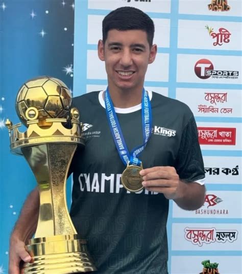Futbol Juan Lescano Se Consagró Campeón En Bangladesh La Nueva