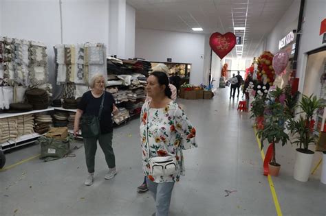 Otvoren Kineski Tržni Centar Na Novom Beogradu Otvaranju Prisustvovao