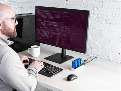 Intel Announces Second Gen Neural Compute Stick Tom S Hardware