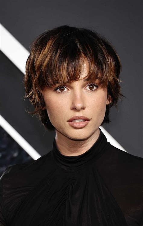 15 Short Haircuts Women Over 40 Should Get This Summer