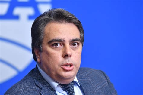 ГОРЕЩО В ПИК Палавник пресрещна Асен Василев пред БНР и стана тя каквато стана СНИМКИ ВИДЕО