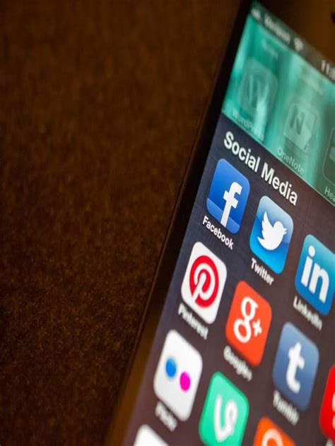 Has Facebook Lost Its Popularity Mindstick Yourviews Mindstick