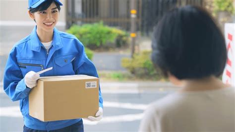 Amazon Driver Shares Items She Doesnt Get Paid Enough To Deliver Yourtango