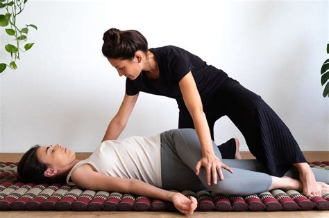 Shiatsu Massage Anwendung Wirkung Und Besonderheiten