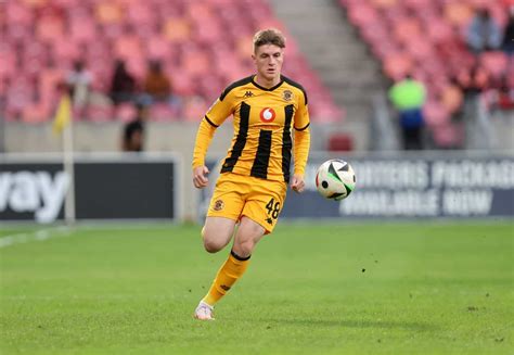 Love Island Kaizer Chiefs Star Bradley Cross Gets Down On One Knee In