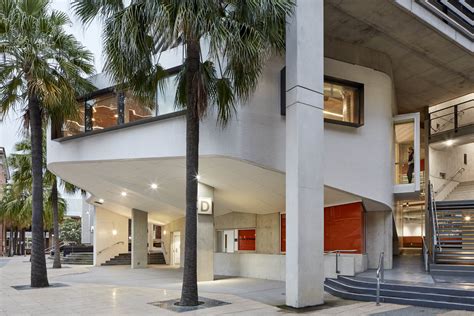 QUT D101 Theatre Schiavello Construction