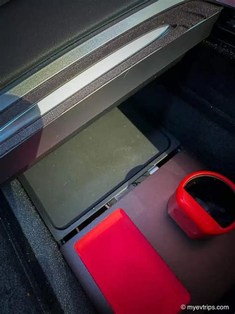 Jeda USB Hub Console Review And Tesla USB Hub Alternatives