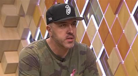 Szabó Simon élő Adásban Kért Segítséget Nyirokdaganata Kezelésére Kell