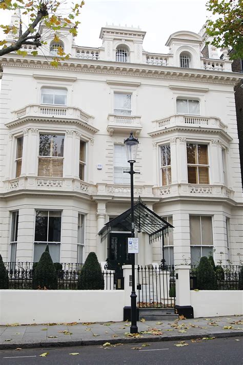 جولة استكشافية سريعة تفتح أبواب قصر ديفيد بيكهام في لندن مجلة هي