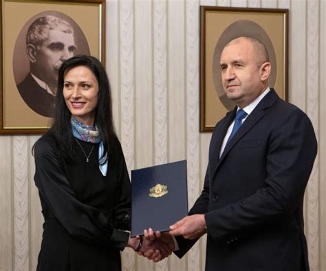Ротация ще има Мария Габриел върна изпълнен мандата на президента Румен Радев
