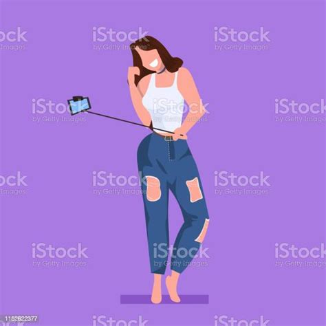 캐주얼 여자 Selfie 스틱 소녀 촬영에 사진 스마트 폰 카메라 젊은 여성 만화 캐릭터 포즈 평면 전체 길이 가지 식물 부위에 대한 스톡 벡터 아트 및 기타 이미지