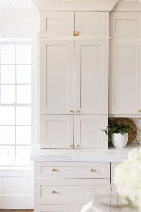 12 Sherwin Williams Greige Kitchen Cabinets Nish Beige Kitchen