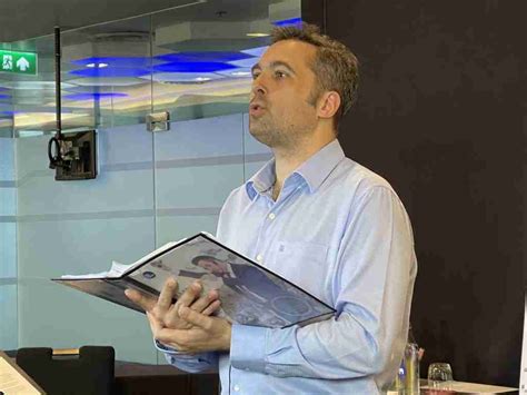 24 Powerful Books On Neuro Linguistic Programming To Continue Your Education