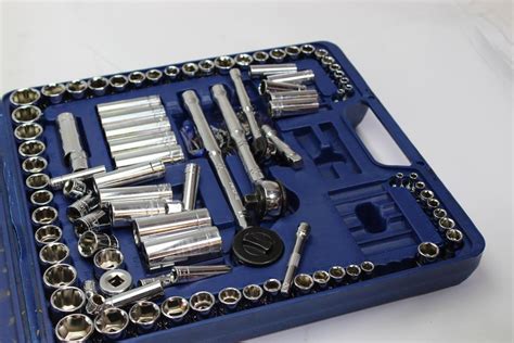 Benchtop Socket And Wrench Tool Set 20 Pieces Property Room
