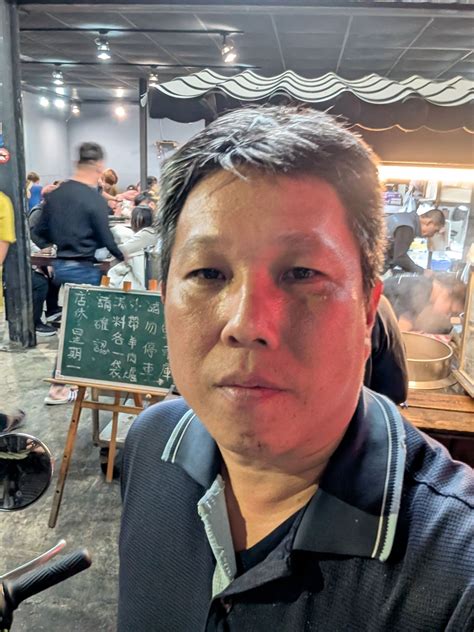 高雄揪出遊 今晚來吃這家巷子內的羊肉爐，無法訂位，只能前往排位才可以，吃飯時間真的人潮滿滿滿