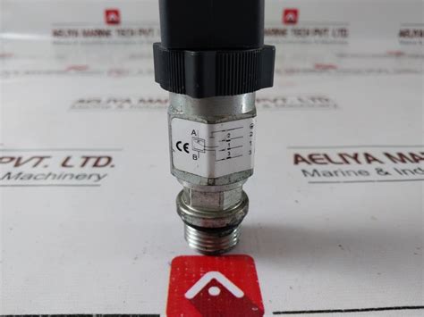 Hydac Vr 2 C 1 Filter Clogging Indicator Aeliya Marine