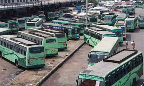 தொடர் விடுமுறை எதிரொலி 1 25 லட்சம் பேர் ஒரே நாளில் சென்னையில் இருந்து