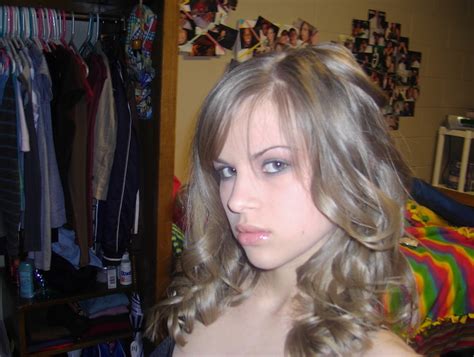 Girlie Beads Pussy On Sex Machine In Amateur Pics Porn Pictures Xxx Photos Sex Images 2914515