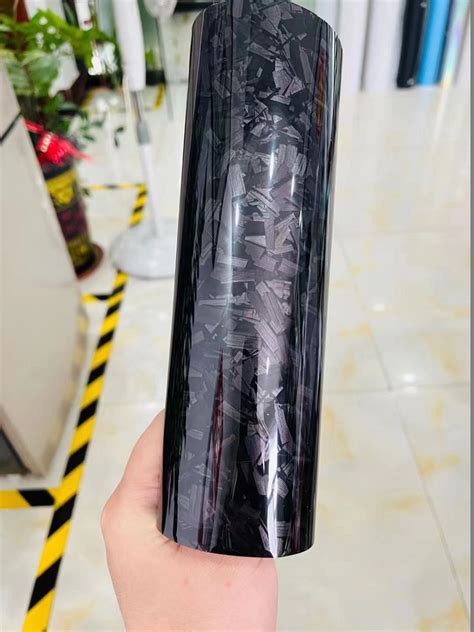 ₩359598에서 슈퍼 글로시 블랙 단조 카본 비닐 랩 필름 접착제 스티커 데칼 자동차 포장 롤 공기 방출 Dhgate