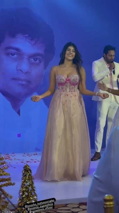 නත්තල් පාටියේ අලුත් සෙල්ලමක් දාපු ටනාශා නටපු නැටිල්ල Youtube