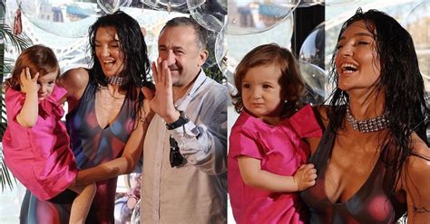 ვიკის დღე ალექსანდრა პაიჭაძე და დავით კოდუა ქალიშილის ვიქტორიას 2 წლის იუბილეს აღნიშნავენ