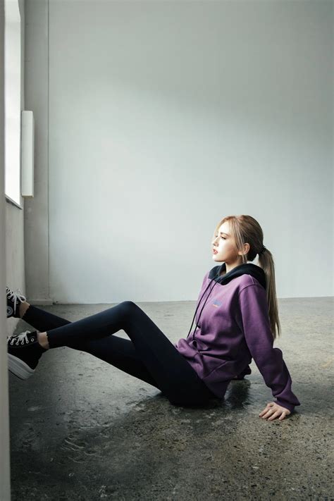 Here Are Times Somi Showed Off Her Endless Legs Koreaboo