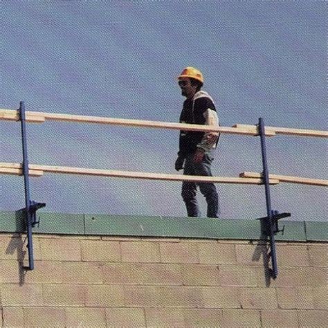 Pr 100 Guardrail System 2x4 Wood Rails Spar Marathon Roofing Supplies