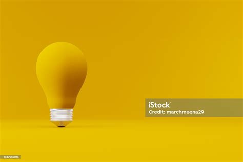 노란색 배경에 전구 창의적인 아이디어와 혁신의 개념 3d 일러스트레이션 단순함에 대한 스톡 사진 및 기타 이미지 단순함 배경 주제 전문 기술 Istock