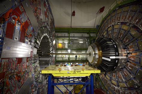 Cern Developing Mini Lhc Particle Accelerator To Treat Cancer