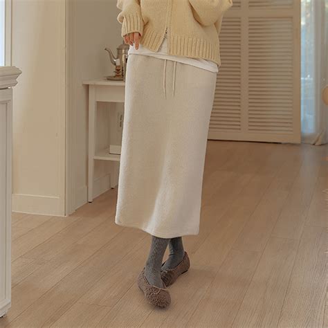 커먼유니크 스텔린 기모 밴딩 트레이닝 롱 스커트 가을간절기겨울기모치마니트스커트츄리닝뒷트임코지룩